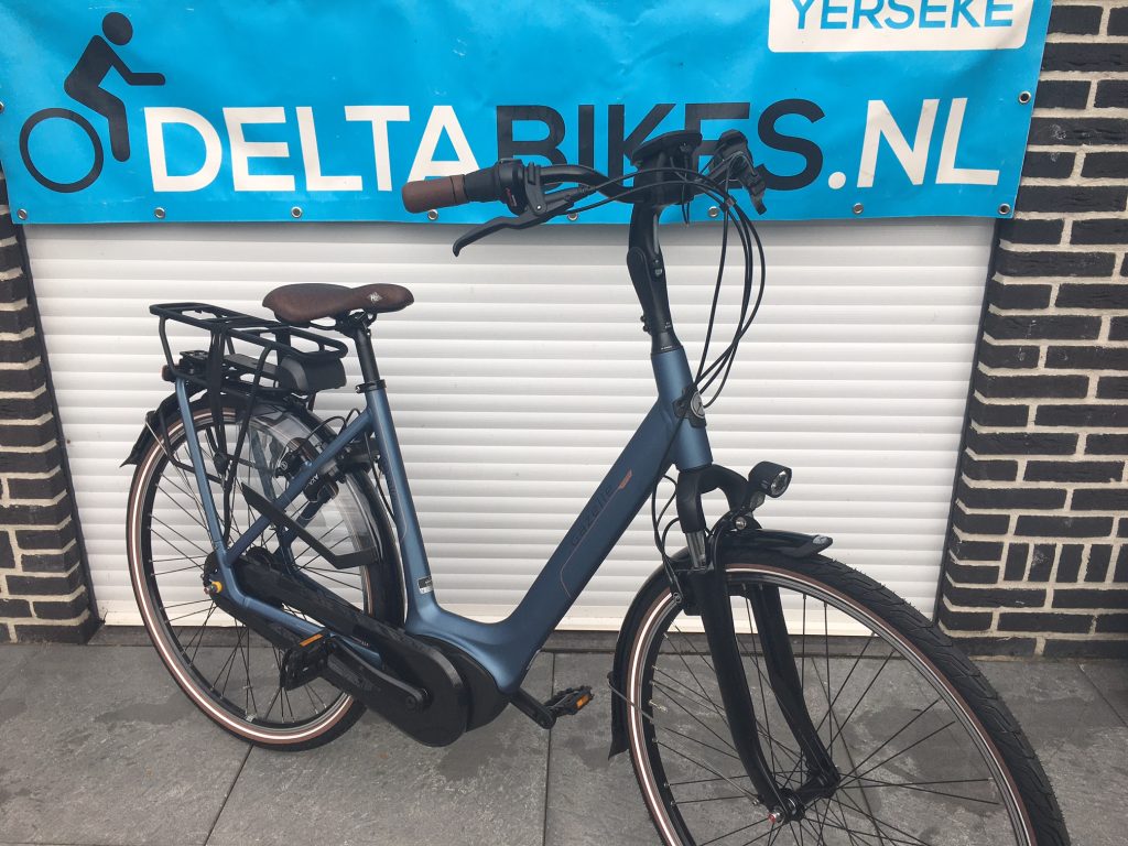GAZELLE Orange C7 HMB Legion Blue Mat - Delta Bikes